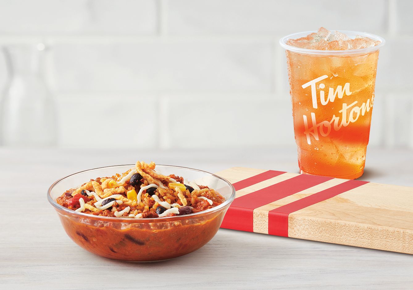 Nouveauté chez Tim Hortons : les bols-délices de chili, un repas ...